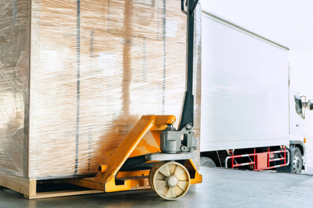 Why Use Lumper Services for Shifted Freight That Requires Restacking?