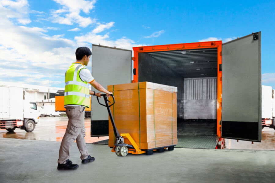 What Does a Freight Handler Do? | Express Freight Handlers